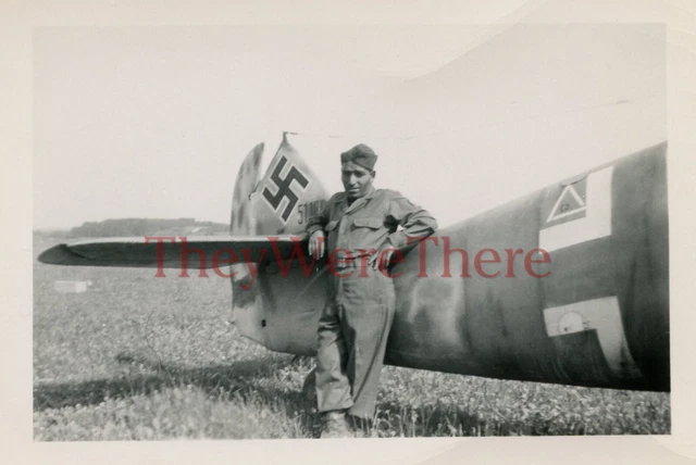 *WWII PHOTO- US GI Captured GERMAN MESSERSCHMITT ME 109 Fighter plane ...