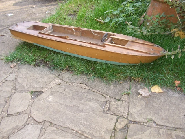 VINTAGE LOVELY HAND CRAFTED WOOD R/C POWER BOAT model 38"long for resto £95.00 - PicClick UK