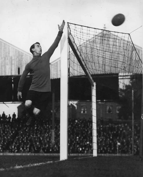 HULL CITY'S GOALKEEPER makes spectacular leap push ball over bar d ...