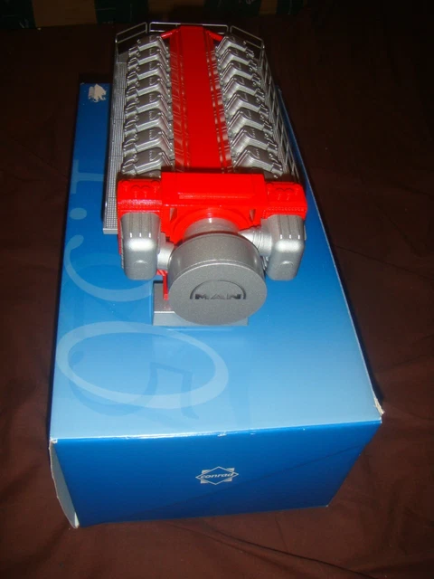 CONRAD - MAN Boat Diesel Engine 18 Cylinders - 98014/01 – In Red Color ...