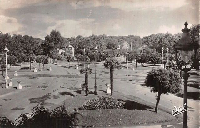 44 LA BAULE La Place Des Palmiers EUR 5,90 - PicClick FR