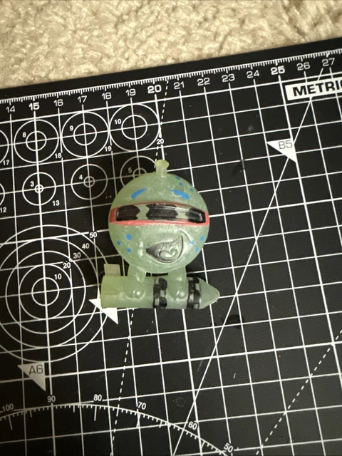 1990S NESTLE SMARTIES Smartian Alien Rare small collectable figure £3. ...