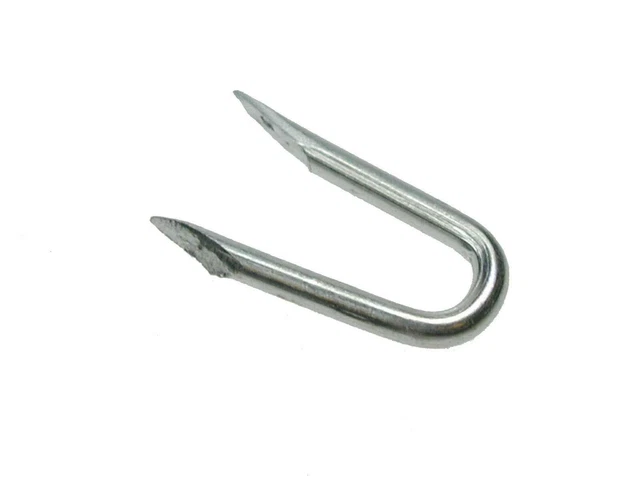 NETTING STAPLES (500) U Nails Galvanised Fencing Chicken Wire 15mm £8. ...