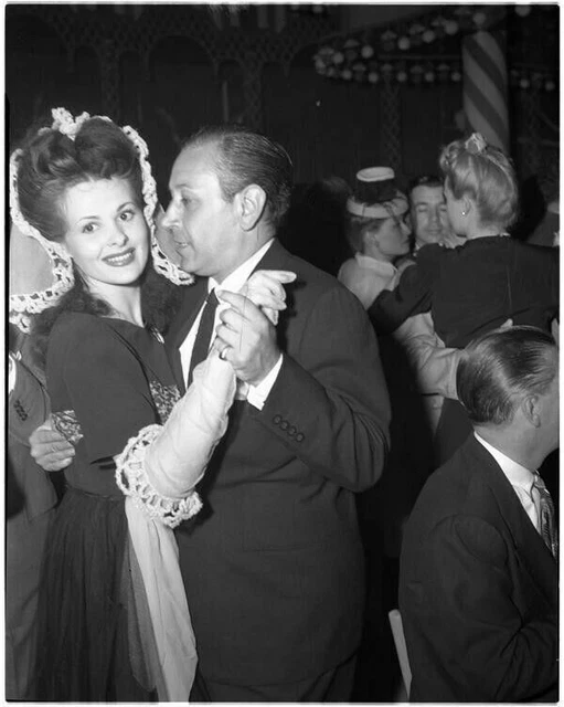 GEORGE RAFT DANCING Vintage Candid 1940's Original 5x4 B/W Camera ...