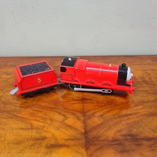 JAMES TRACKMASTER MOTORISED Train With Tender Thomas & Friends 2013 ...