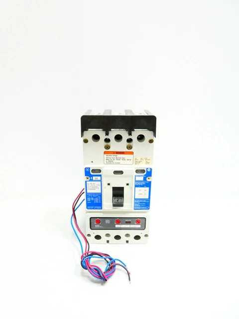 CUTLER HAMMER DK3400FS Moulé Étui Disjoncteur 3p 400a Amp 240v-ac 250v-dc EUR 1.163,80 - PicClick FR