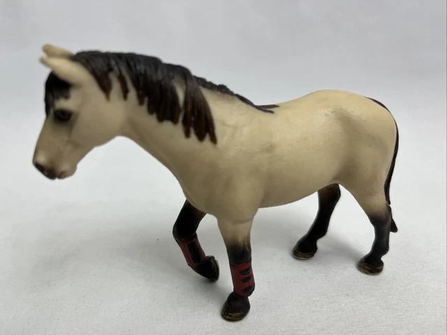 SCHLEICH TRAINED GELDING Pony Stallion Horse Farm Figure 2011 Retired £ ...