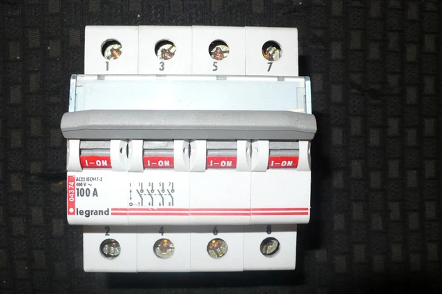 INTERRUPTEUR SECTIONNEUR TETRAPOLAIRE 100A Legrand 100Amperes 4Poles Triphase +N EUR 34,00 ...