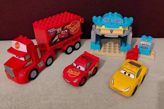 LEGO DUPLO DISNEY Cars 10846 - Le Café de Flo - Mack Lightning McQueen ...