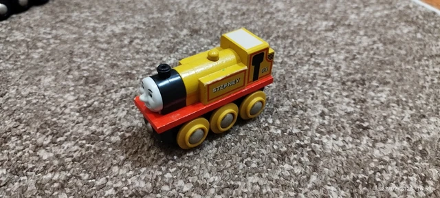 THOMAS THE TANK Engine & Friends Wooden Train - STEPNEY - BRIO £16.32 ...