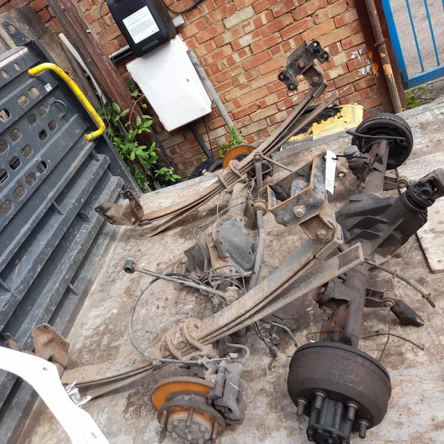 FORD TRANSIT MK7 Chassis Cab 11-14 2.2 Diesel 6 Speed Axle Rear Twin ...