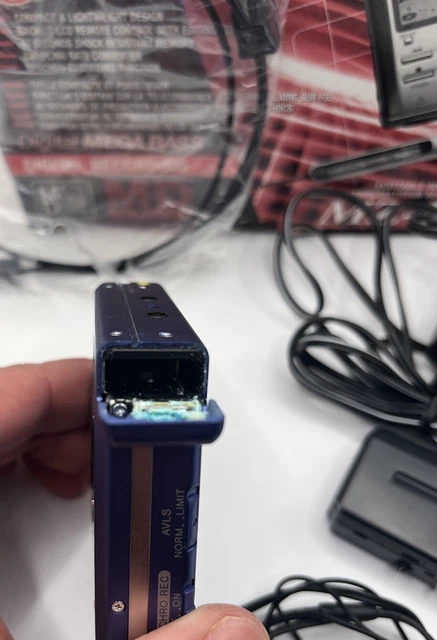 SONY MINIDISC WALKMAN Recorder MZ-R55 With External Battery Pack ...