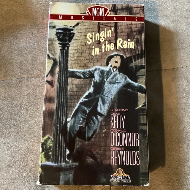SINGIN IN THE Rain VHS Movie Gene Kelly Donald O Connor Vintage 1988 £7 ...