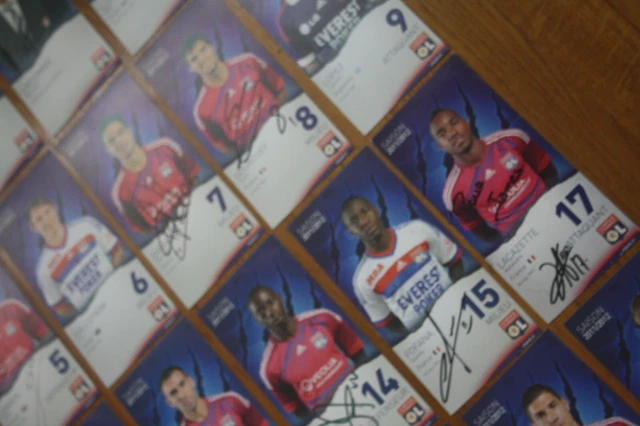 SÉRIE COMPLÈTE 34 Cartes OL )) Olympique Lyonnais saison 2011/2012 dont ...