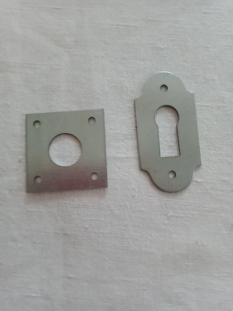 ANCIEN CACHE SERRURE en Fer Un ovale Et Un Cache Poignée Carré EUR 9,00 ...
