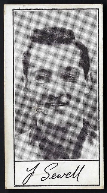 BARRATT - FAMOUS Footballers, Series A4 - #4 J Sewell, Aston Villa EUR ...