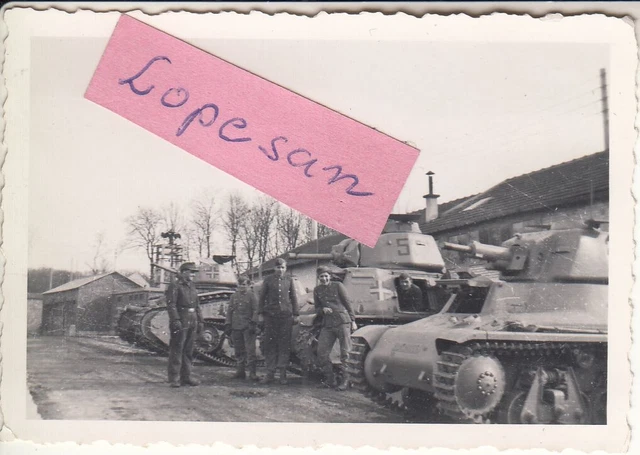 FOTO FRZ. BEUTE Panzer Balkenkreuz Kennung Char-B2 Somua-S35 Hotchkiss ...