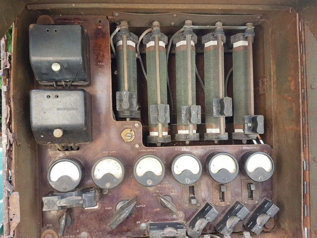 WW2 BRITISH ARMY Signals Switchboard Charging System - VERY RARE ITEM £ ...