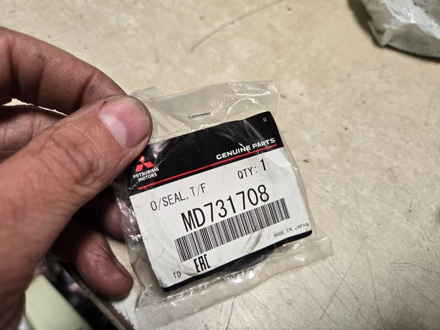 MD731708 GENUINE MITSUBISHI O/SEAL,T/F RR OUTPUT SHAFT SEALED $20.28 ...