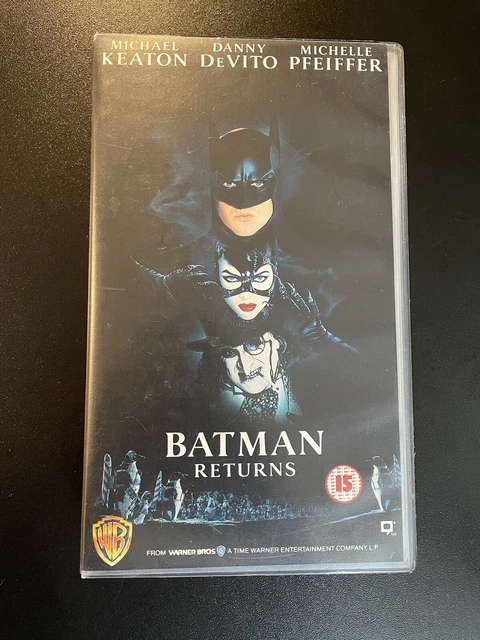 BATMAN RETURNS (VHS) 1992 Michael Keaton, Danny DeVito, Michelle ...