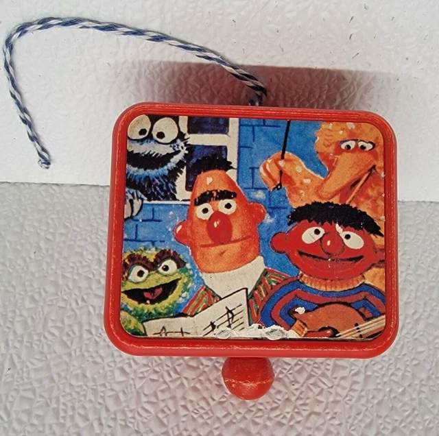 RARE VINTAGE WORKING Sesame Street Print Pull String Music Box Made in ...