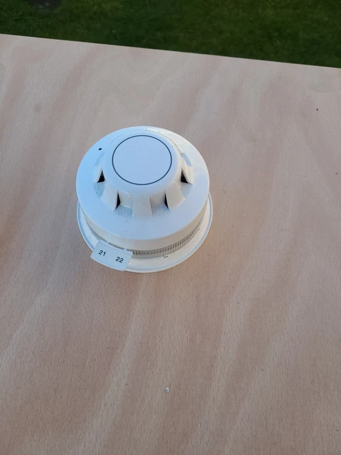 APOLLO XP95/ SOUNDER Beacon Base with Isolator and Optical Set £37.10 ...