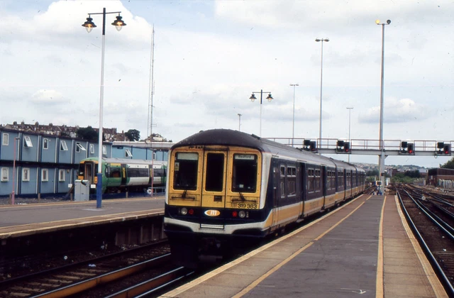 ORIGINAL RAILWAY COLOUR Slide of Class 319 383 at Selhurst .(77) £3.50 ...