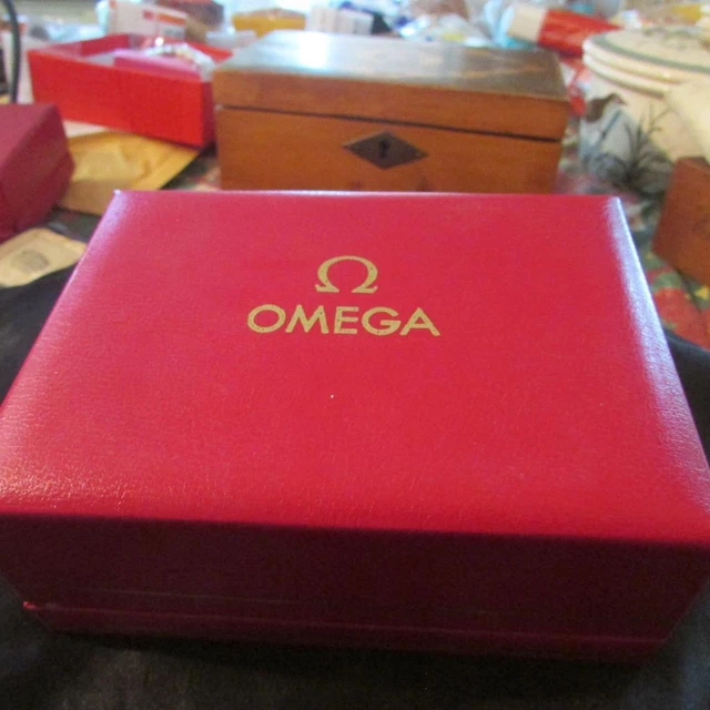 VINTAGE MENS ORIGIONAL Red Omega Speedmaster Quartz Watch Box & Orig ...