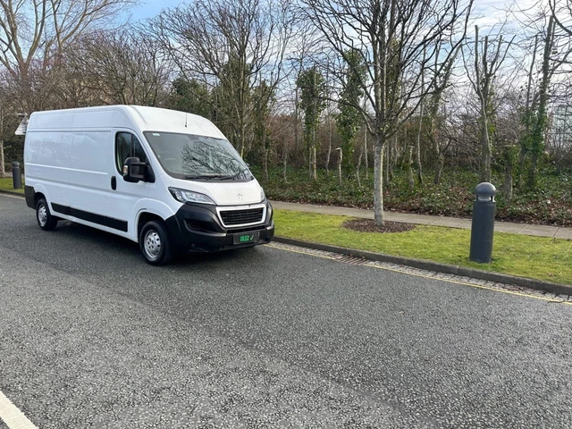 PEUGEOT BOXER 2.0 BlueHDi 335 Professional L3 H2 Euro 6 5dr Diesel ...
