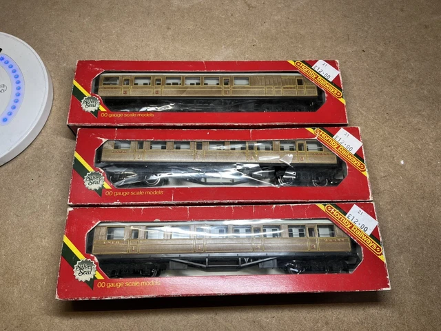 HORNBY R4332 LNER Teak Composite Coach 22357 X2/4237 OO Gauge £31.90 ...