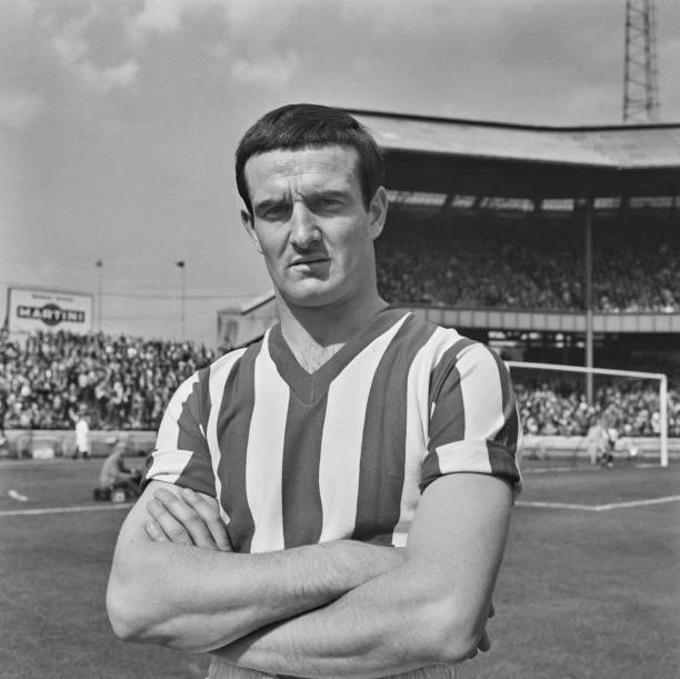 SCOTTISH FOOTBALLER GEORGE Mulhall at Stamford Bridge London 1960s OLD ...