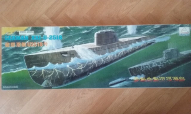 MINIHOBBY 1/144, SOUS-MARIN Allemand WW2, U-BOOT TYPE XXI, U-2518. EUR ...