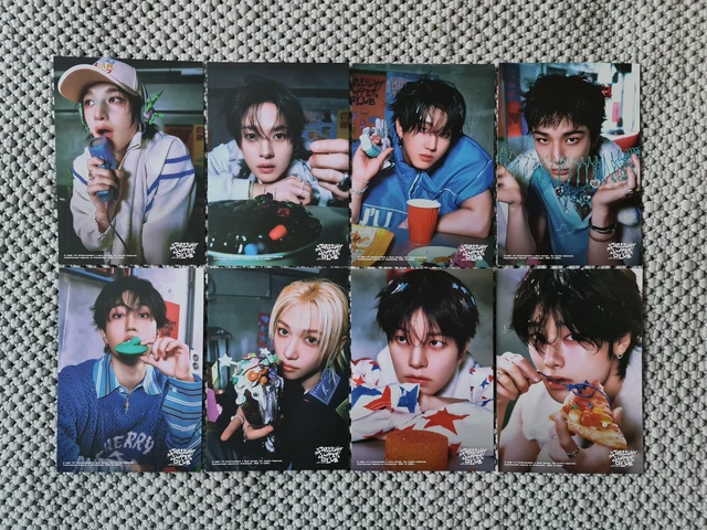 KPOP STRAY KIDS 2026 Seasons Greetings Starlight Supper Club A4 Mini ...