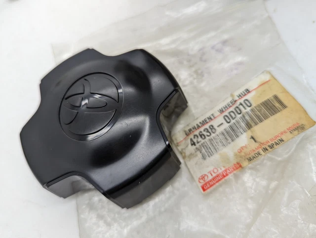 1 X NEW Genuine Toyota Yaris MK1 2001-05 Wheel Trim Hub Centre Cap ...