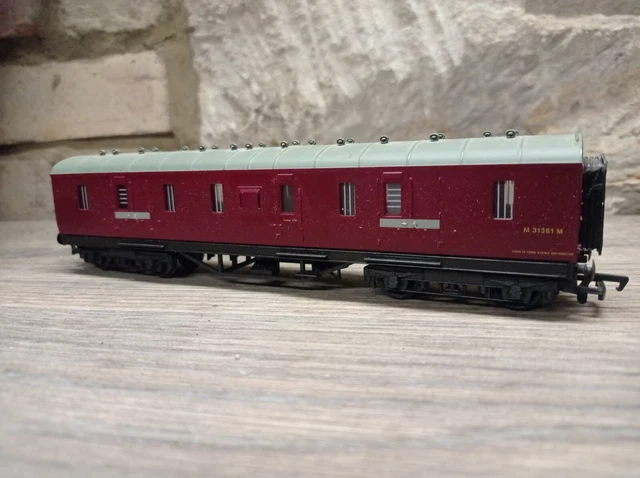 MAINLINE 937307 BR Maroon Mk1 50' Parcels Van Bg Coach M31361M £12.75 ...