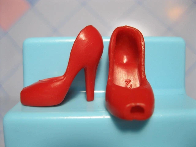 BARBIE STOFF-HOLIDAY PUPPE MODEL MUSE rot OT PEEP TOE HIGH HEEL PUMPS ...