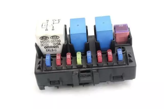 91951-0Q000 ECU PORTE Fusible Boîte Fusibles Relais HYUNDAI I30 Sw 1.6 ...