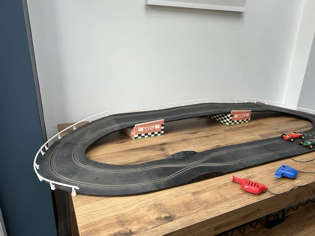 VINTAGE TRI-ANG SCALEXTRIC Racing Car Set Unboxed and Not Working £21. ...