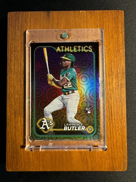 LAWRENCE BUTLER 2024 Topps Series 2 #676 vacanze estive parallele ...