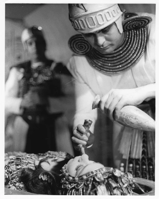 BLOOD FROM THE Mummy's Tomb 1971 VALARIE LEON 10" x 8" Photograph no 6 ...