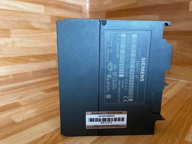 SIEMENS SIMATIC S7-300, digital I/O module 6ES7323-1BL00-0AA0 & front ...