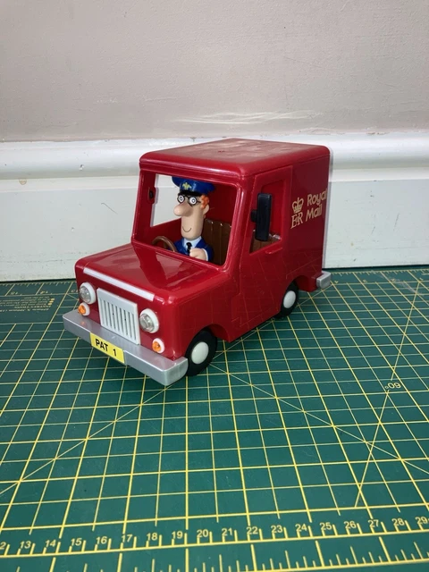 POSTMAN PAT CAR With Postman Pat Figure One Alloy Missing £14.23 ...