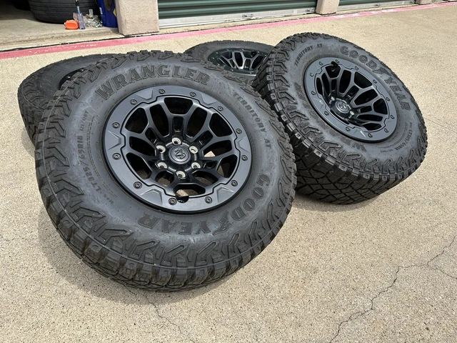18& DODGE RAM 1500 TRX Beadlock OEM wheels rims tires 35" 2735 2022 ...