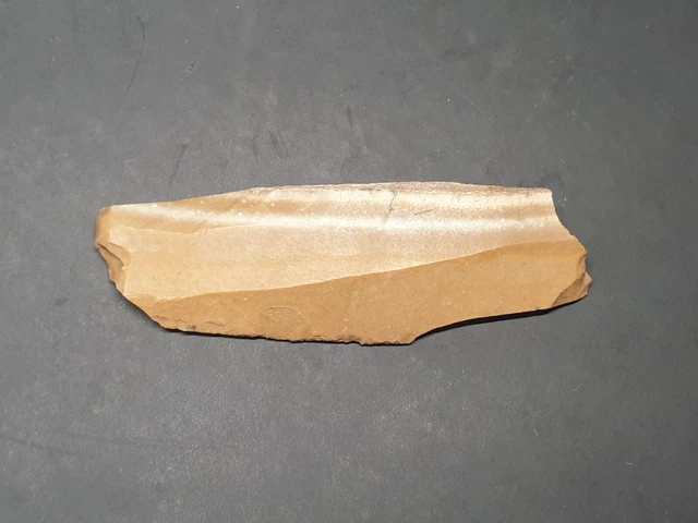 BURIN SILEX TAILLÉ France 8 cm paleolithique cut flint chisel ...