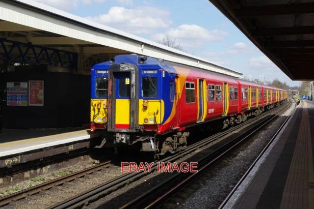 PHOTO EARLSFIELD Station Surely The Most Colourful Trains On The Rail ...