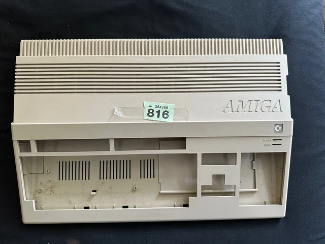 COMMODORE AMIGA 500 case Slightest Yellowing with Port Covers Sold As ...