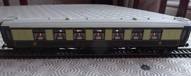 HORNBY OO GAUGE Pullman `Car No 34 Third Class` with working table ...