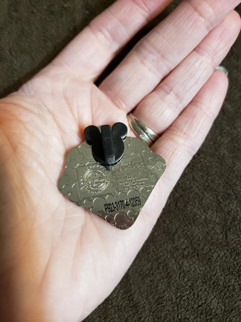 DISNEY JUNIOR PIN Little Einsteins Leo June from booster set kids baby ...