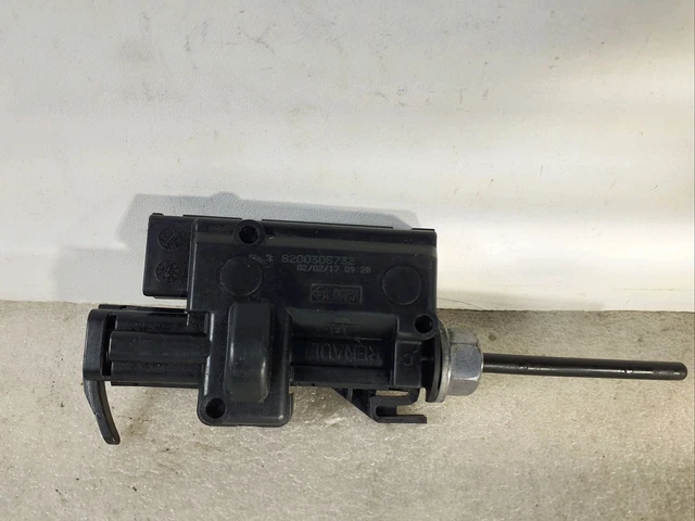 MOTEUR TRAPPE CARBURANT Renault Megane 4 8200305732 EUR 20,00 - PicClick FR