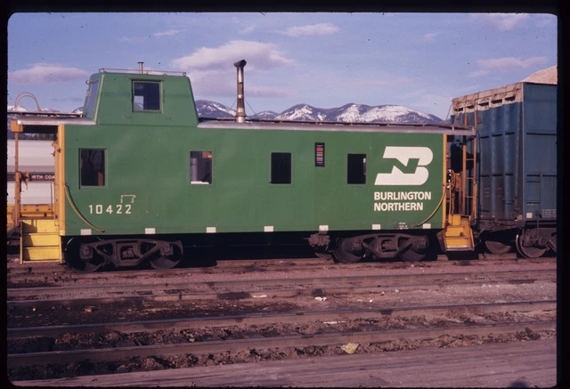 BH.DDB1.BN11 ORIGINAL SLIDE Burlington Northern Caboose #10422 at ...